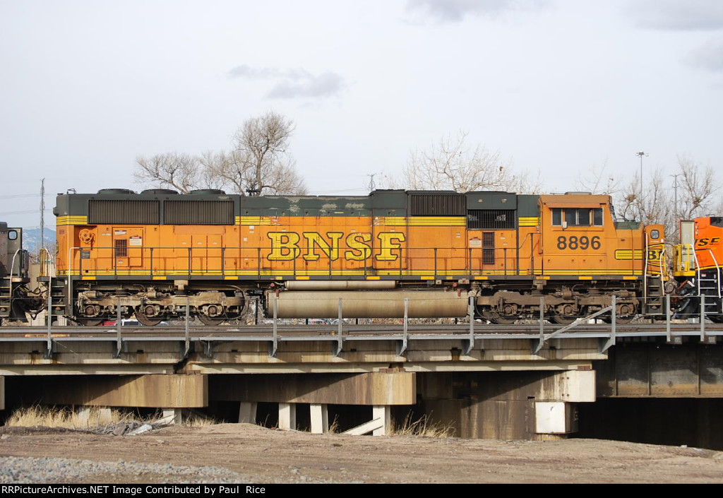 BNSF 8896